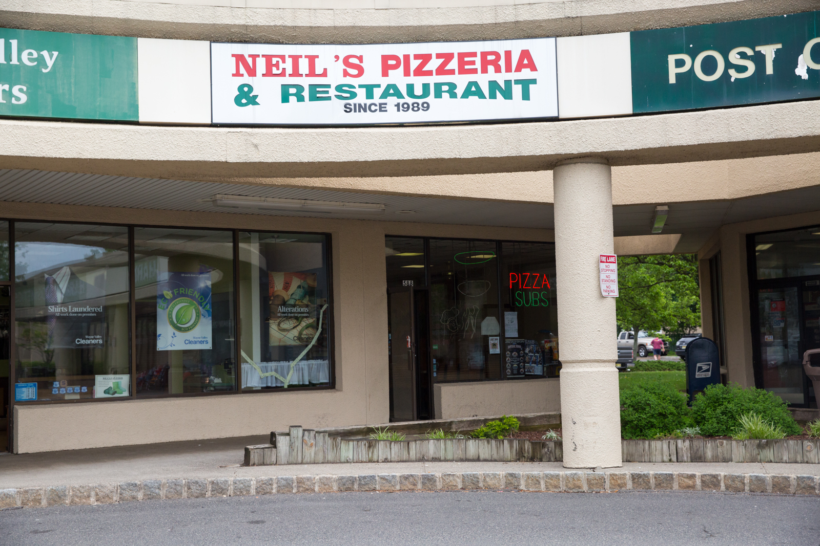 Neil's Pizzeria - American - Wayne, NJ